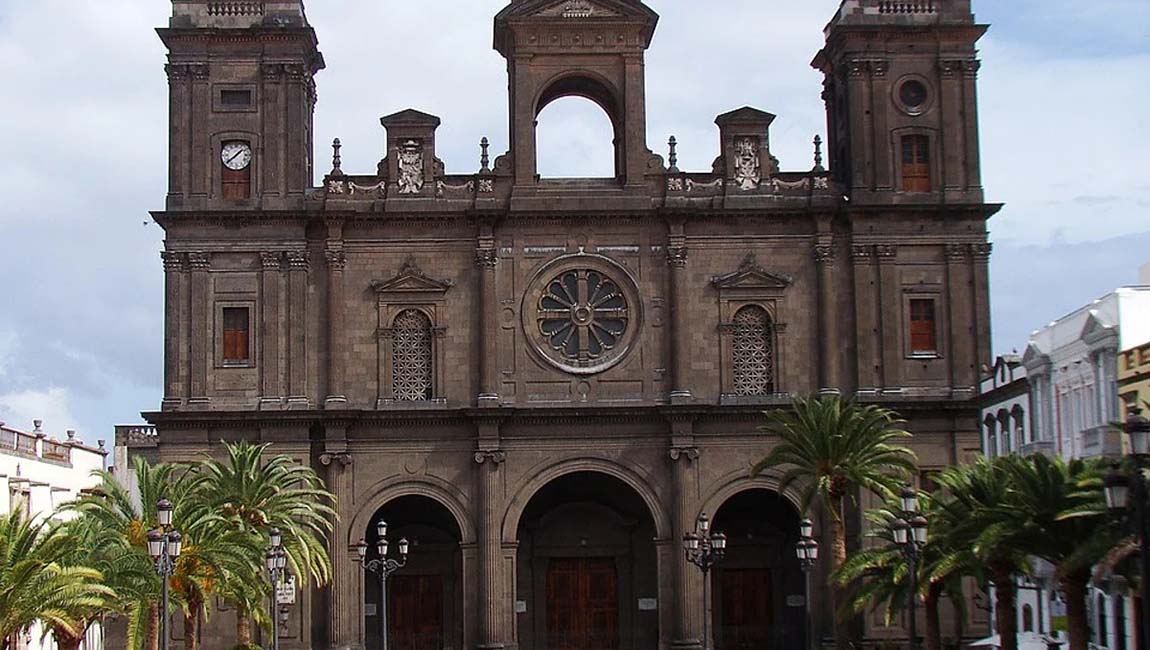 La Catedral de Santa Ana: Un Monumento Histórico y Arte Sagrado ...